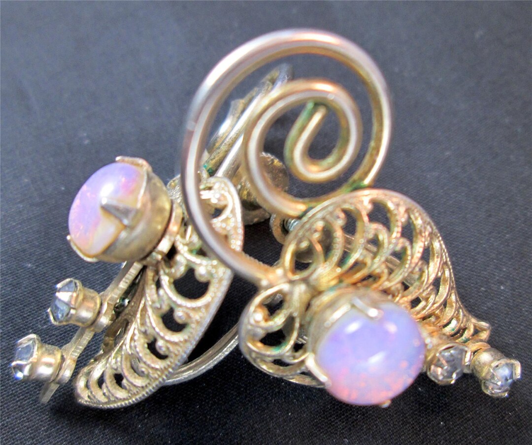 Vintage Filigree Leaf Gold Tone Claw Set Faux Opal Rhinestone Screw ...