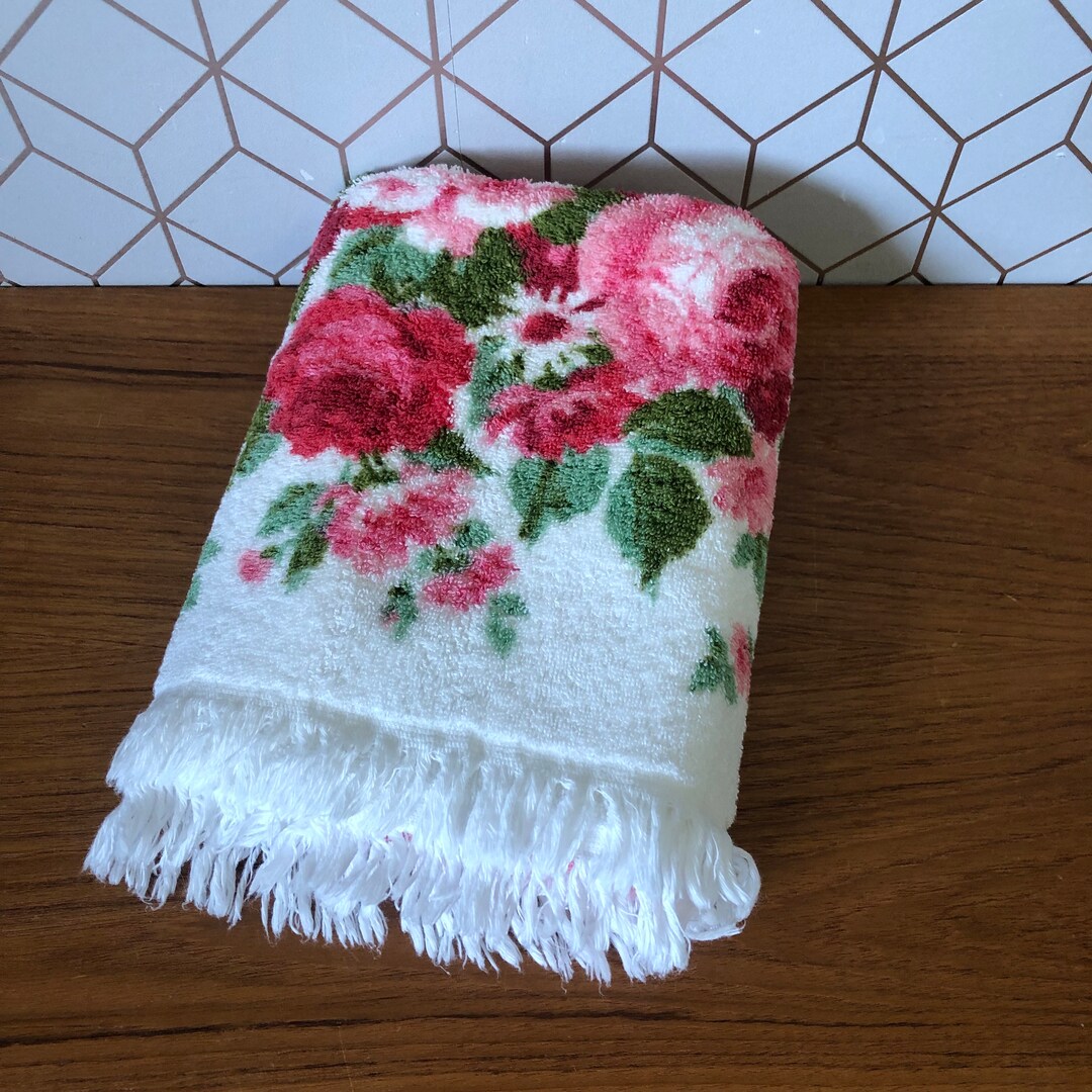 Vintage Bath Towel, Crisp Terry Cloth, Vintage Bath Size, Red/pink ...