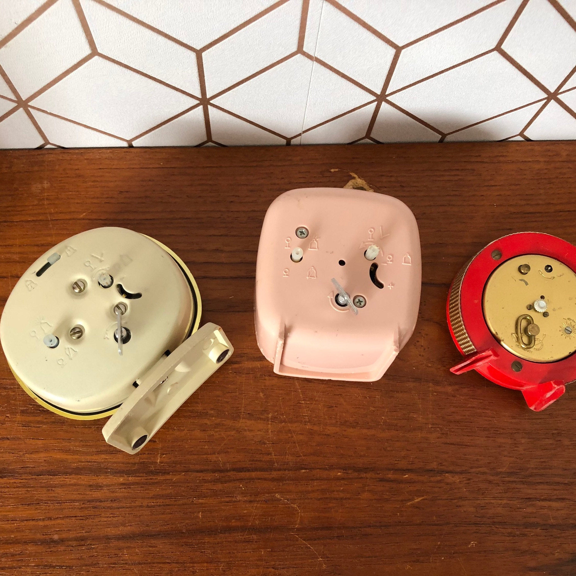 Vintage Wind up Clocks Set of 3 Alarm Display Stand Alone - Etsy UK