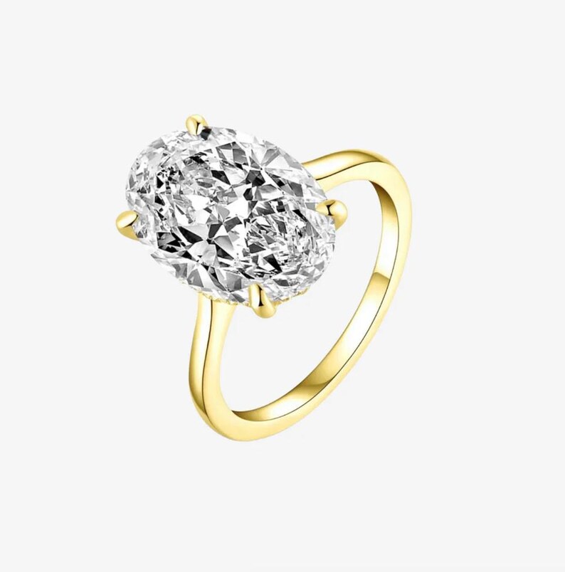 Hailey Bieber Engagement Ring, Oval Cut, Yellow Gold, 5 Carats ...