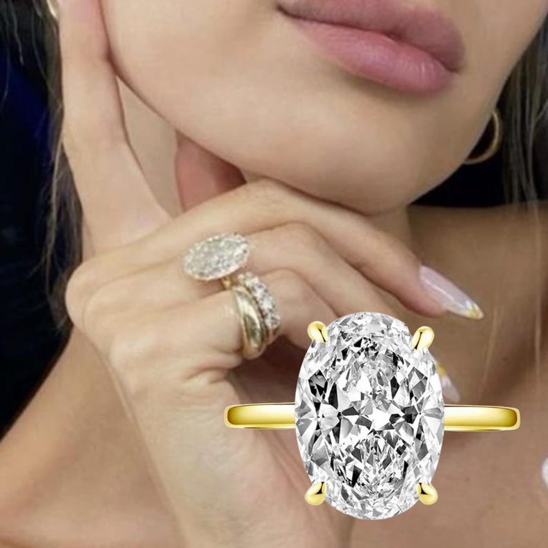 Hailey Bieber Engagement Ring, Oval Cut, Yellow Gold, 5 Carats ...