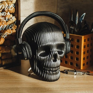 Wooden Human Skull, Skull Headphone Stand Holder for Over Ear Gaming ...