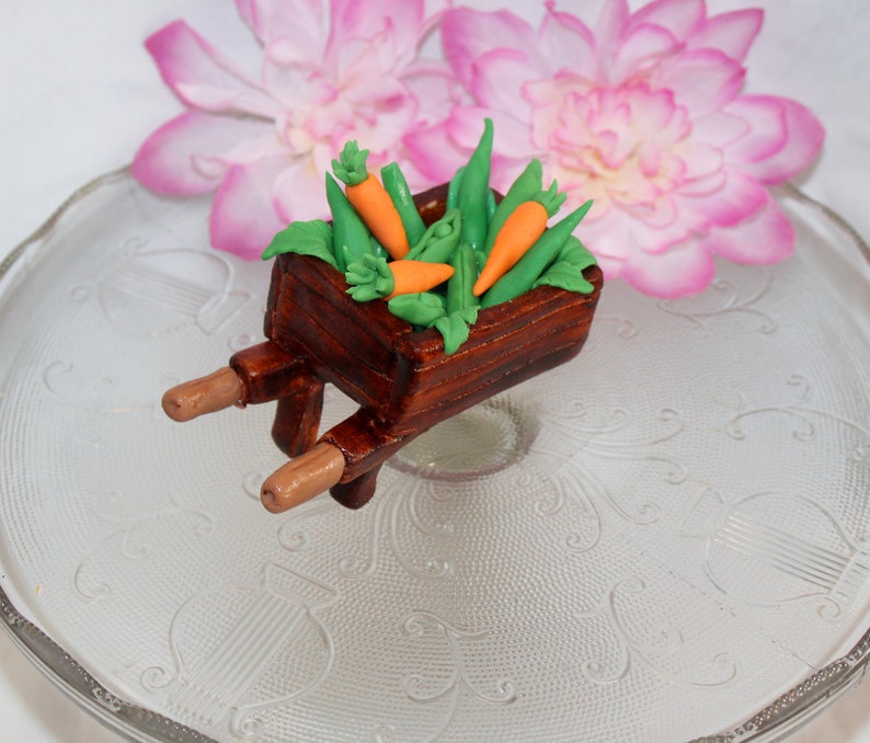 Fondant Wheelbarrow Cake Topper Wheelbarrow Topper Fondant - Etsy