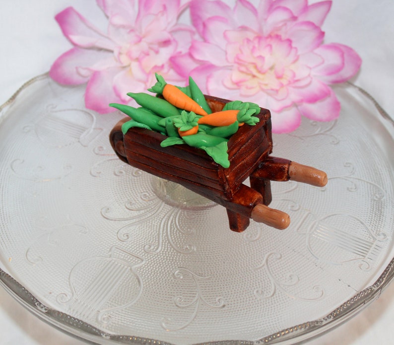 Fondant Wheelbarrow Cake Topper Wheelbarrow Topper Fondant - Etsy