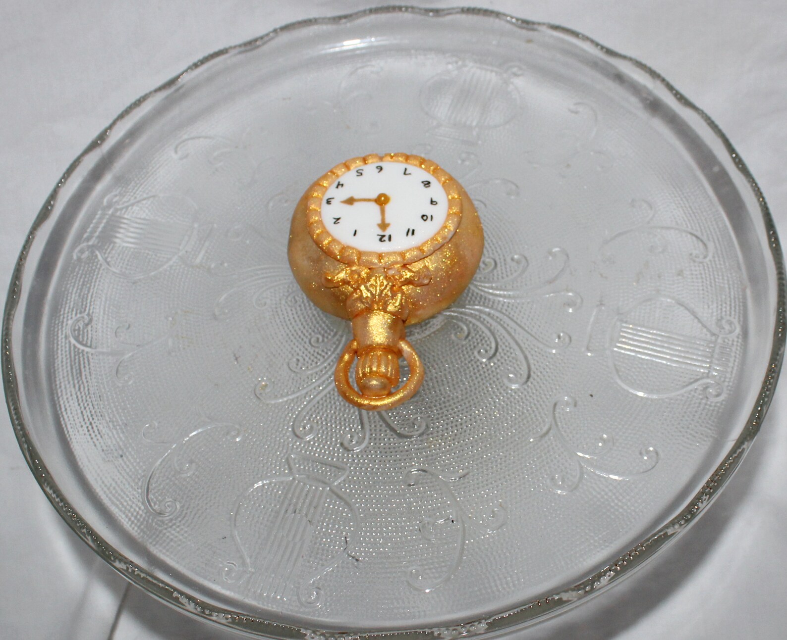 Fondant Pocket Watch Cake Topper Fondant Alice in Wonderland | Etsy