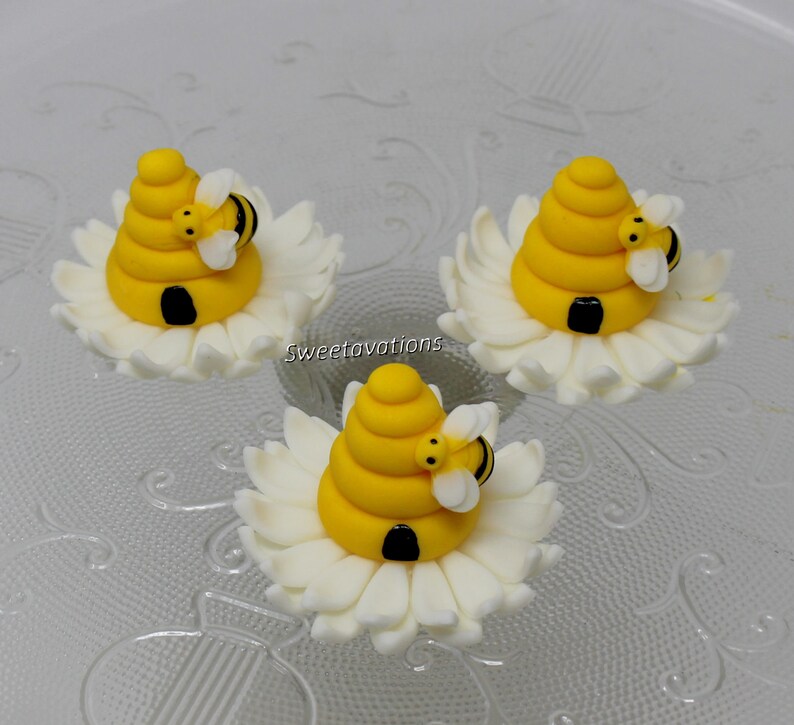Fondant Bumble Bee Cake Topper Fondant Bee Bumble Bee - Etsy