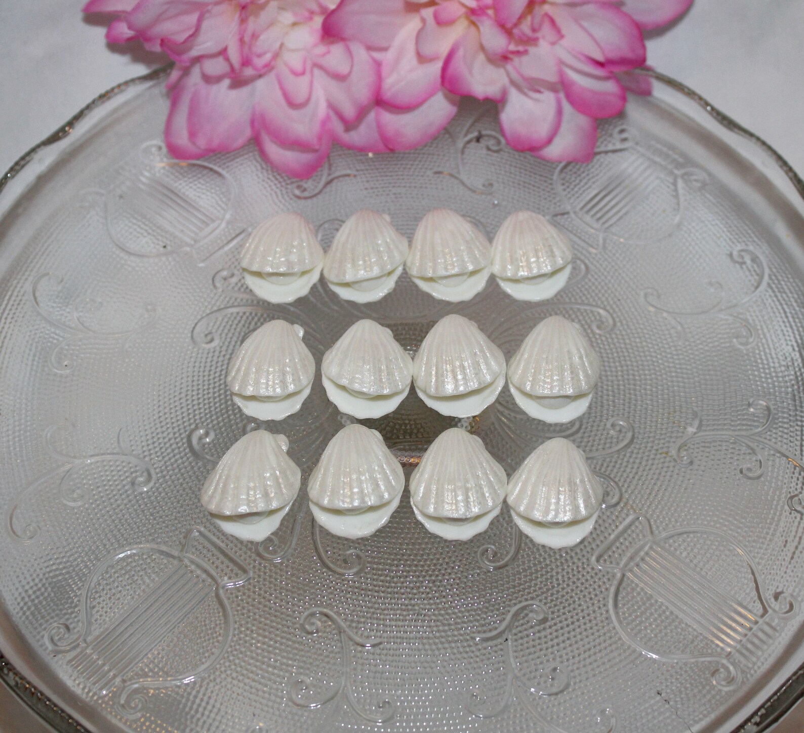 Fondant Seashell Cake Topper Fondant Pearl Fondant Shells | Etsy