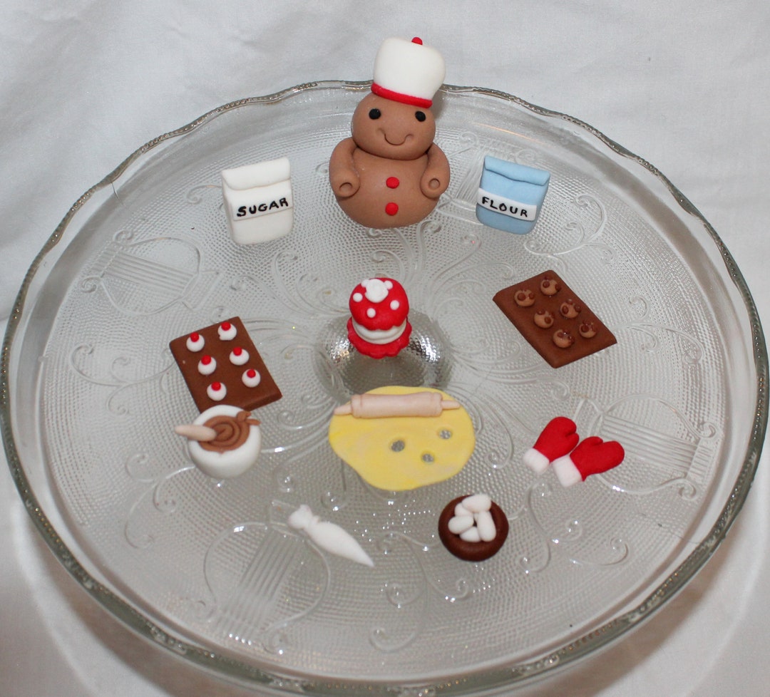 Fondant Gingerbread Man Cake Topper - Gingerbread Cake Topper - Fondant ...