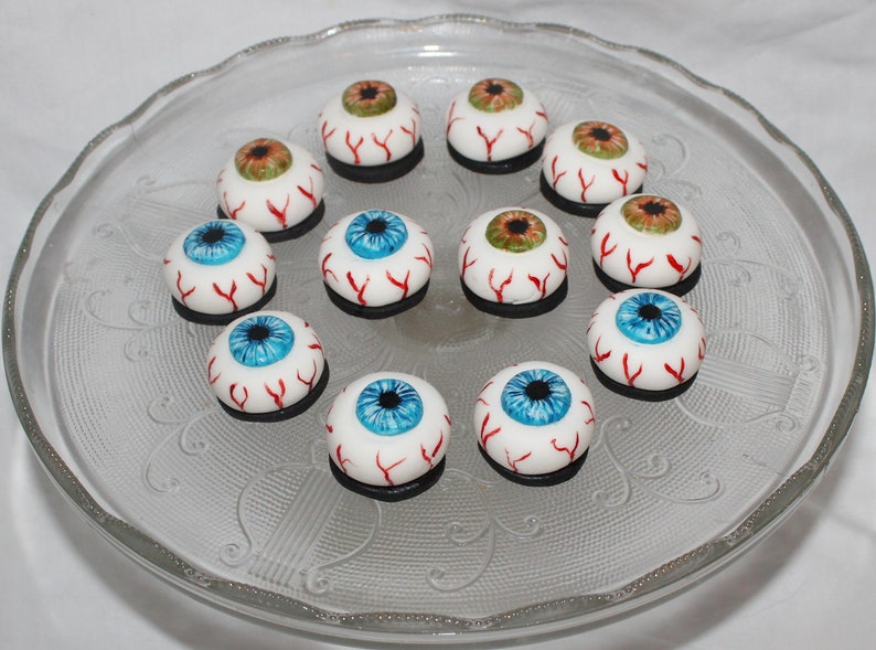 Fondant Eye Cake Topper - Eye Topper - Medical Cake Topper - Fondant ...