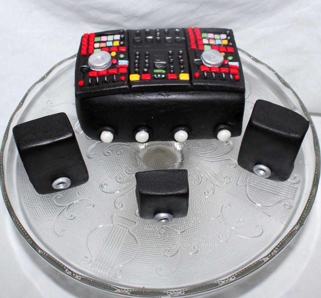 Fondant DJ Cake Topper - DJ Cake Decoration - Disc Jockey Cake Topper ...