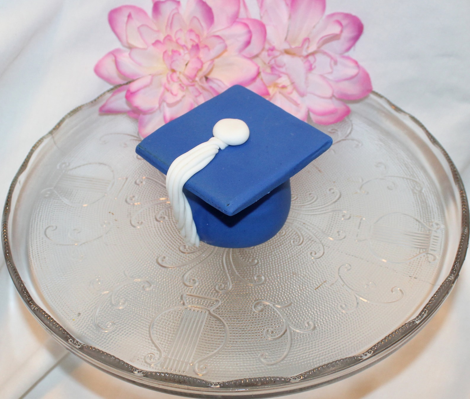 Fondant Graduation Cap Cake Topper Fondant Grad Hat Grad - Etsy