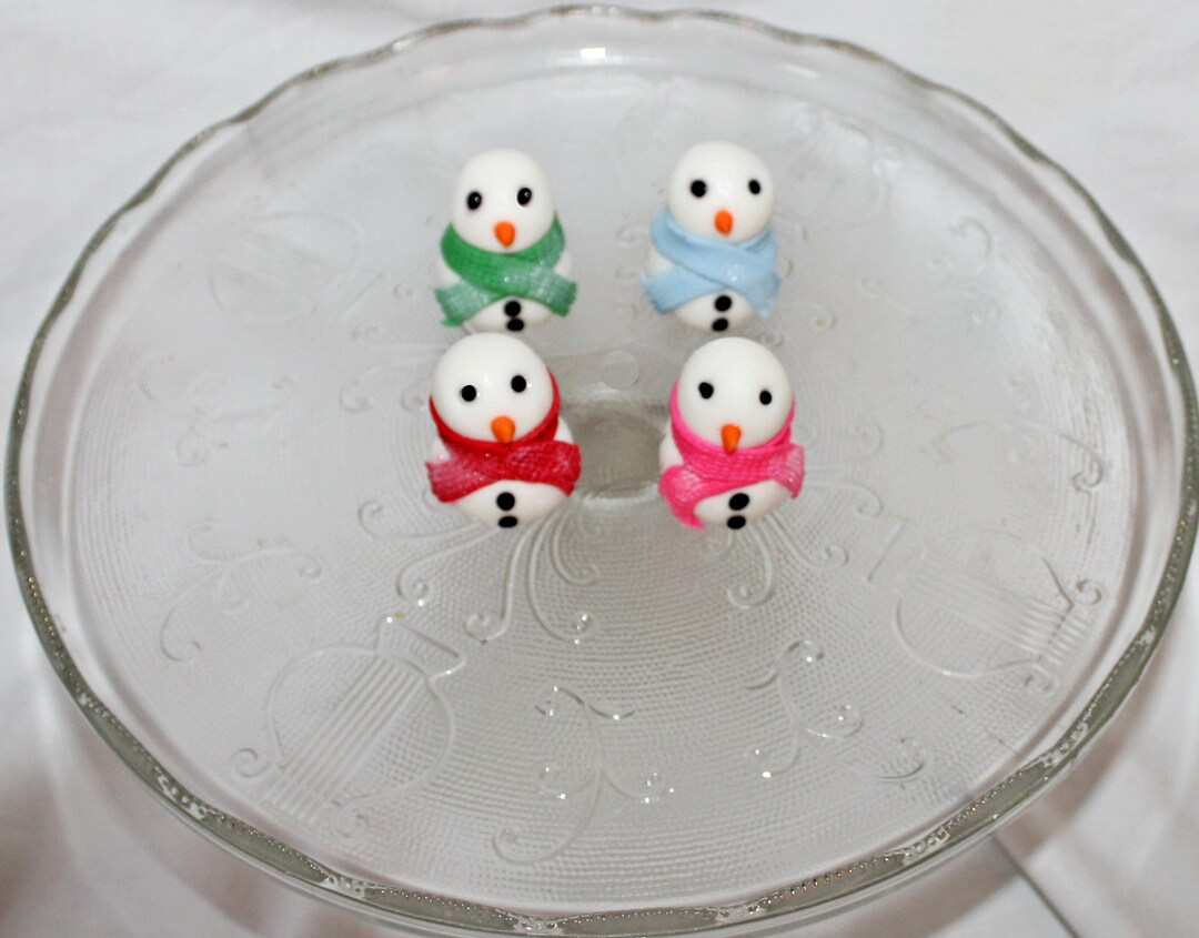 Fondant Snowman Cake Topper, Hand-sculpted Snowmen, Winter Wonderland ...