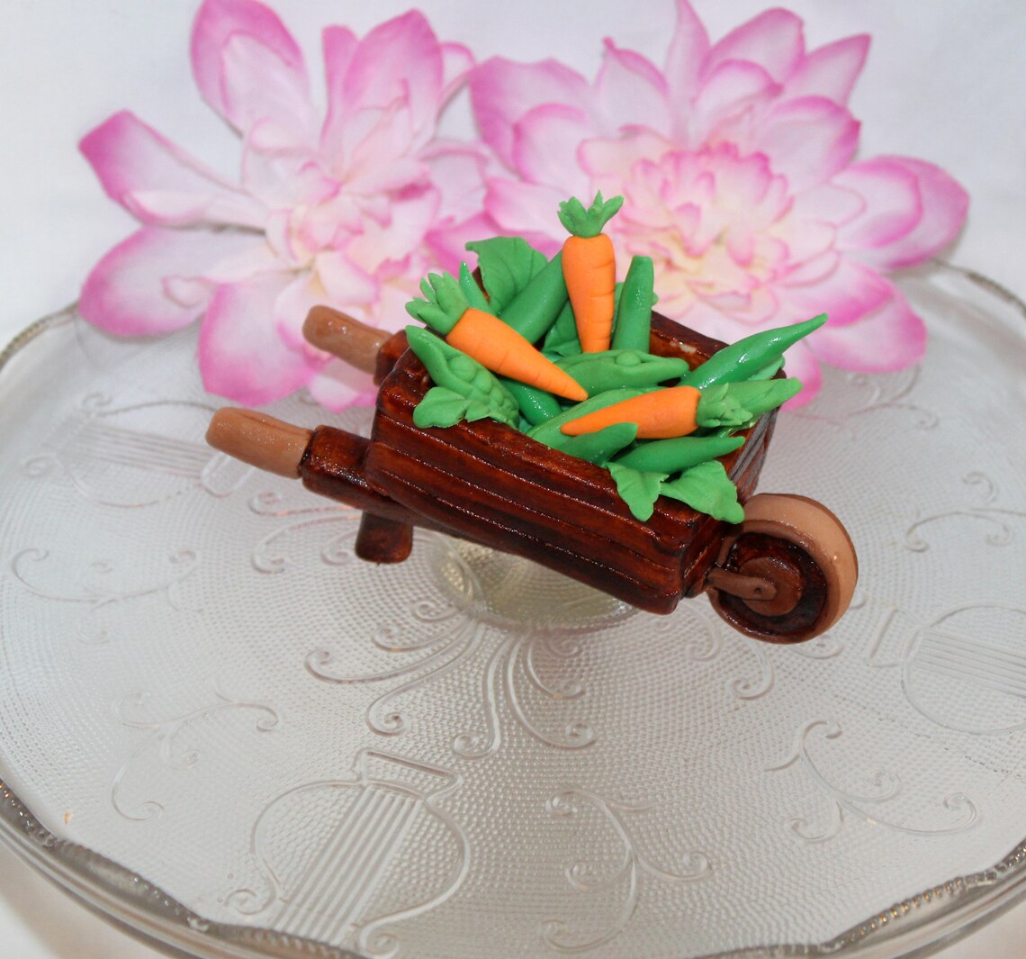 Fondant Wheelbarrow Cake Topper Wheelbarrow Topper Fondant - Etsy