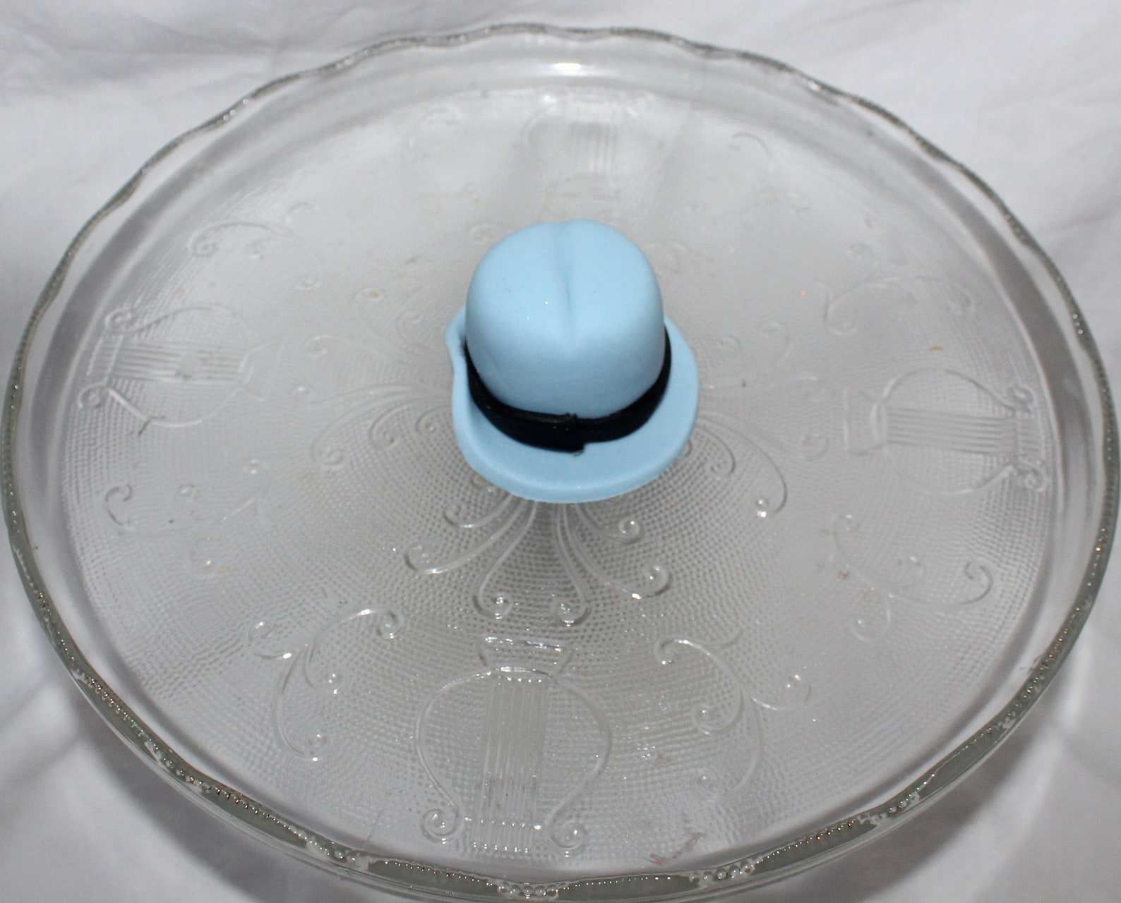 Fondant Pocket Watch Cake Topper Fondant Alice in Wonderland - Etsy