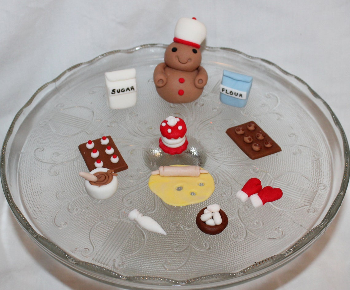 Fondant Gingerbread Man Cake Topper - Gingerbread Cake Topper - Fondant ...