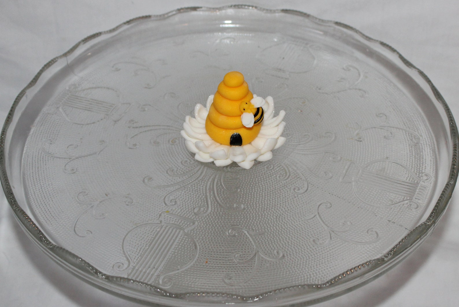 Fondant Bumble Bee Cake Topper Fondant Bee Bumble Bee - Etsy