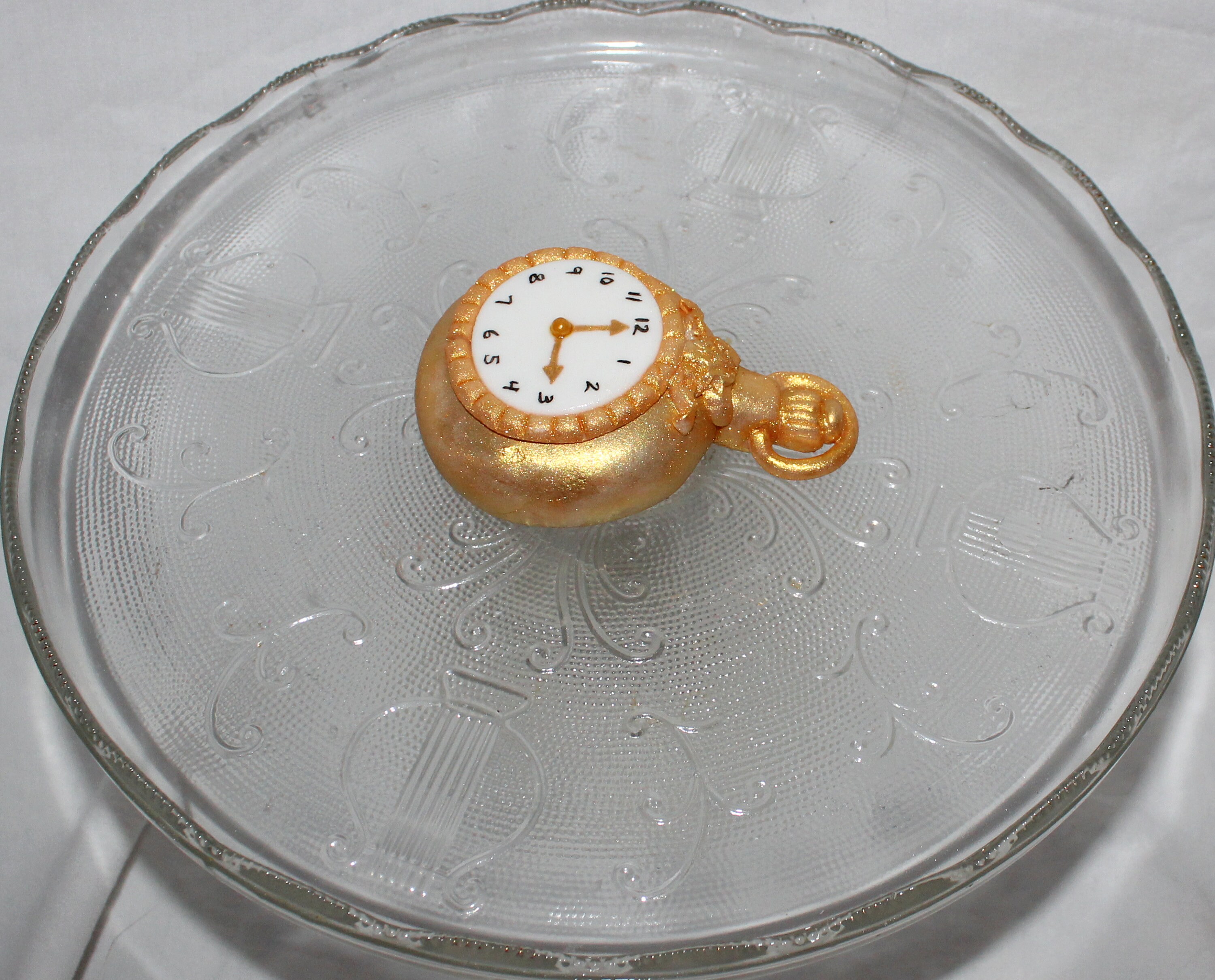 Fondant Pocket Watch Cake Topper Fondant Alice in Wonderland - Etsy