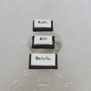 Fondant Computer Cake Topper - Fondant Programmer - Fondant Hacker ...