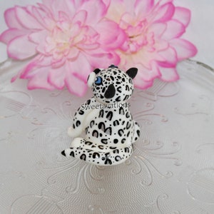 Fondant Leopard Cake Topper Fondant Snow Leopard Leopard Topper Arctic ...