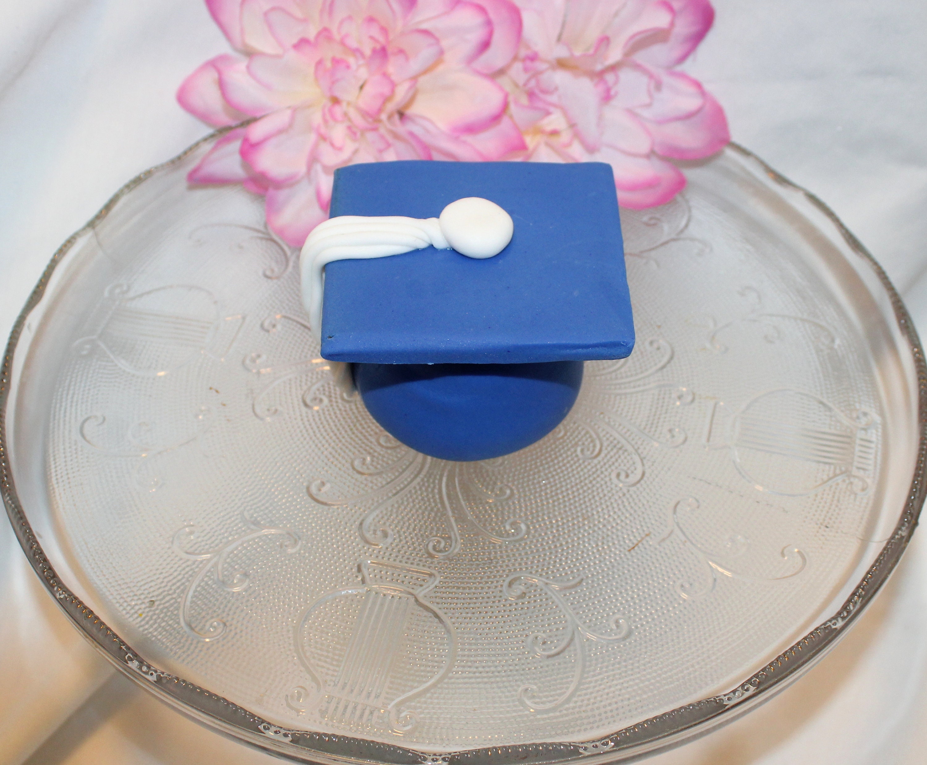 Fondant Graduation Cap Cake Topper Fondant Grad Hat Grad - Etsy