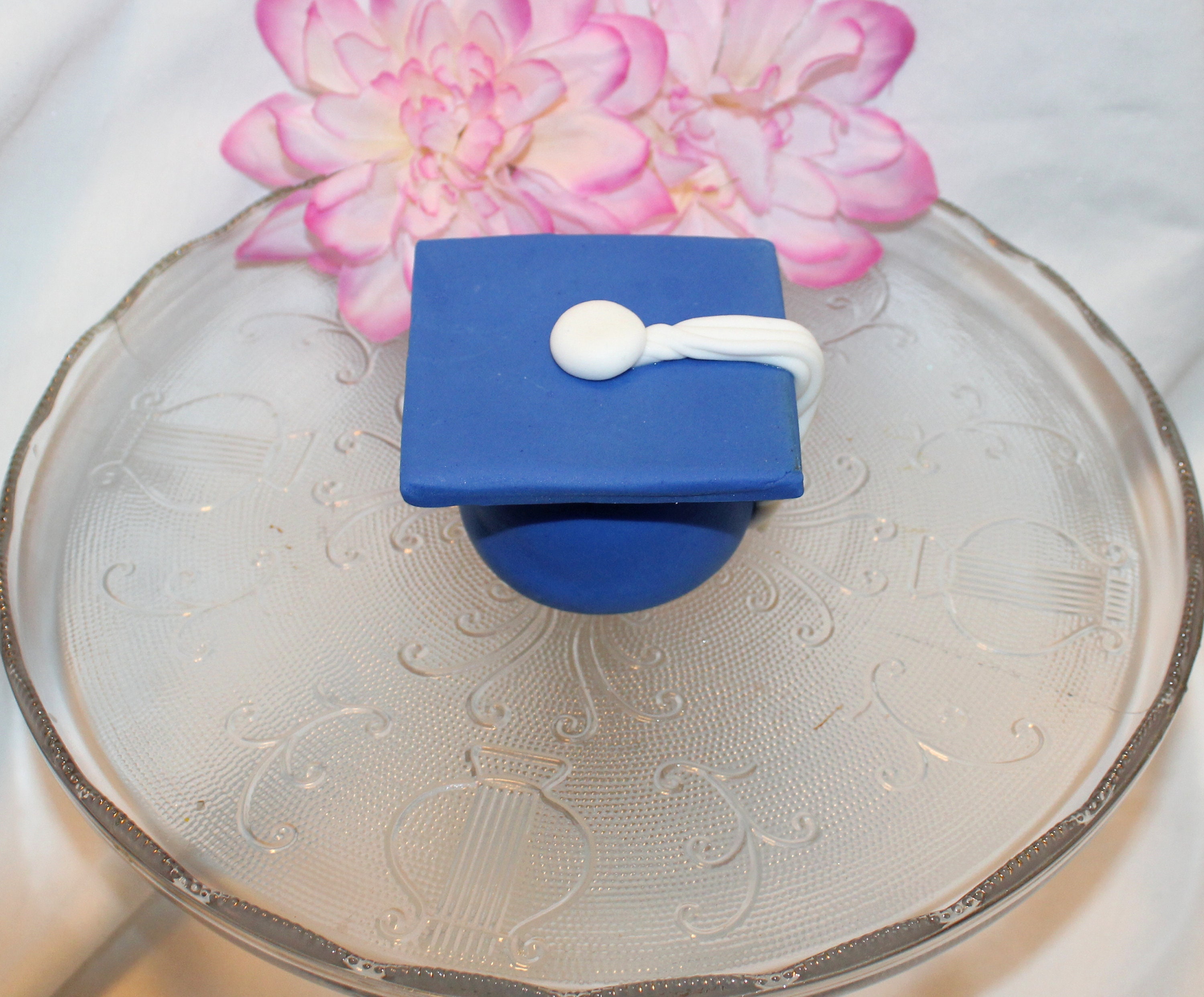 Fondant Graduation Cap Cake Topper Fondant Grad Hat Grad - Etsy