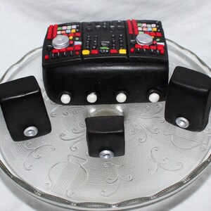 Fondant DJ Cake Topper - DJ Cake Decoration - Disc Jockey Cake Topper ...