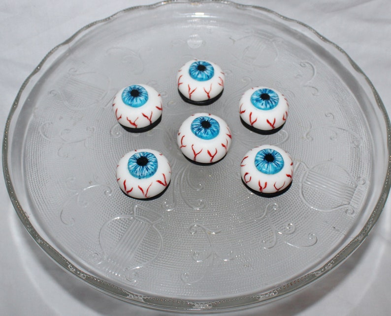 Fondant Eye Cake Topper - Eye Topper - Medical Cake Topper - Fondant ...