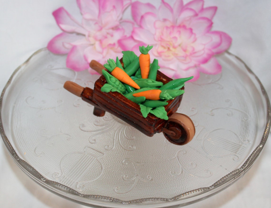 Fondant Wheelbarrow Cake Topper Wheelbarrow Topper Fondant - Etsy