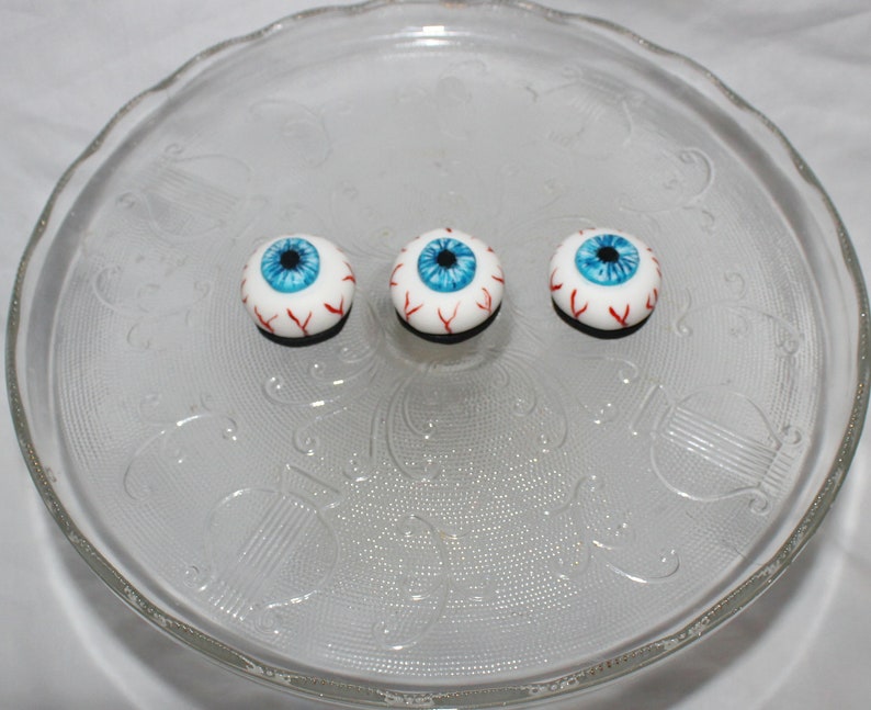 Fondant Eye Cake Topper - Eye Topper - Medical Cake Topper - Fondant ...