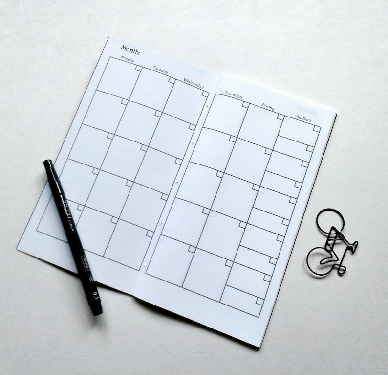 MONTH on Two Pages ONE or TWO Year Traveler's Notebook - Etsy Canada