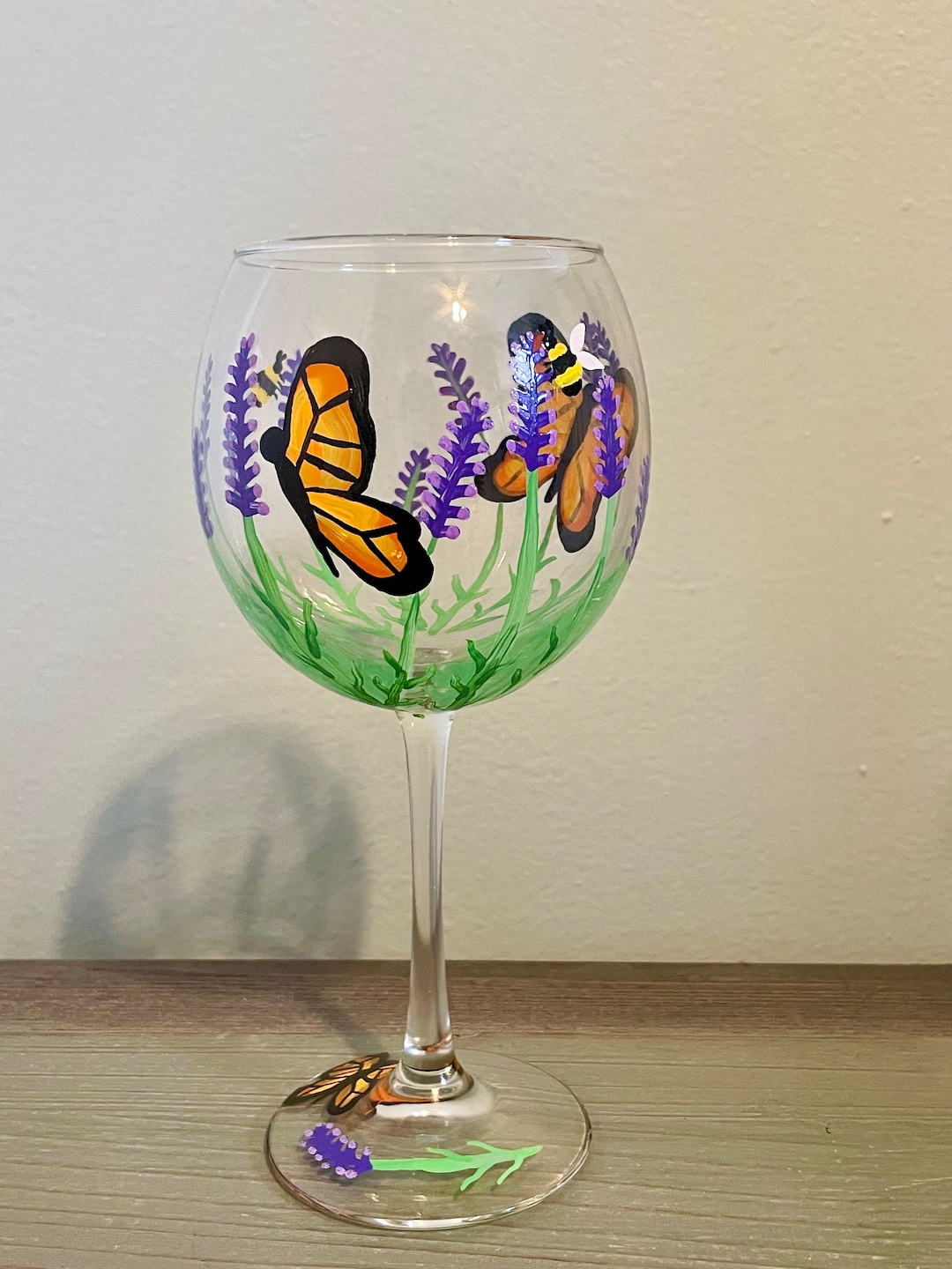 Hand Painted Lavender Wine Glass - Lavender and Bee Wine Glass - Bumble ...