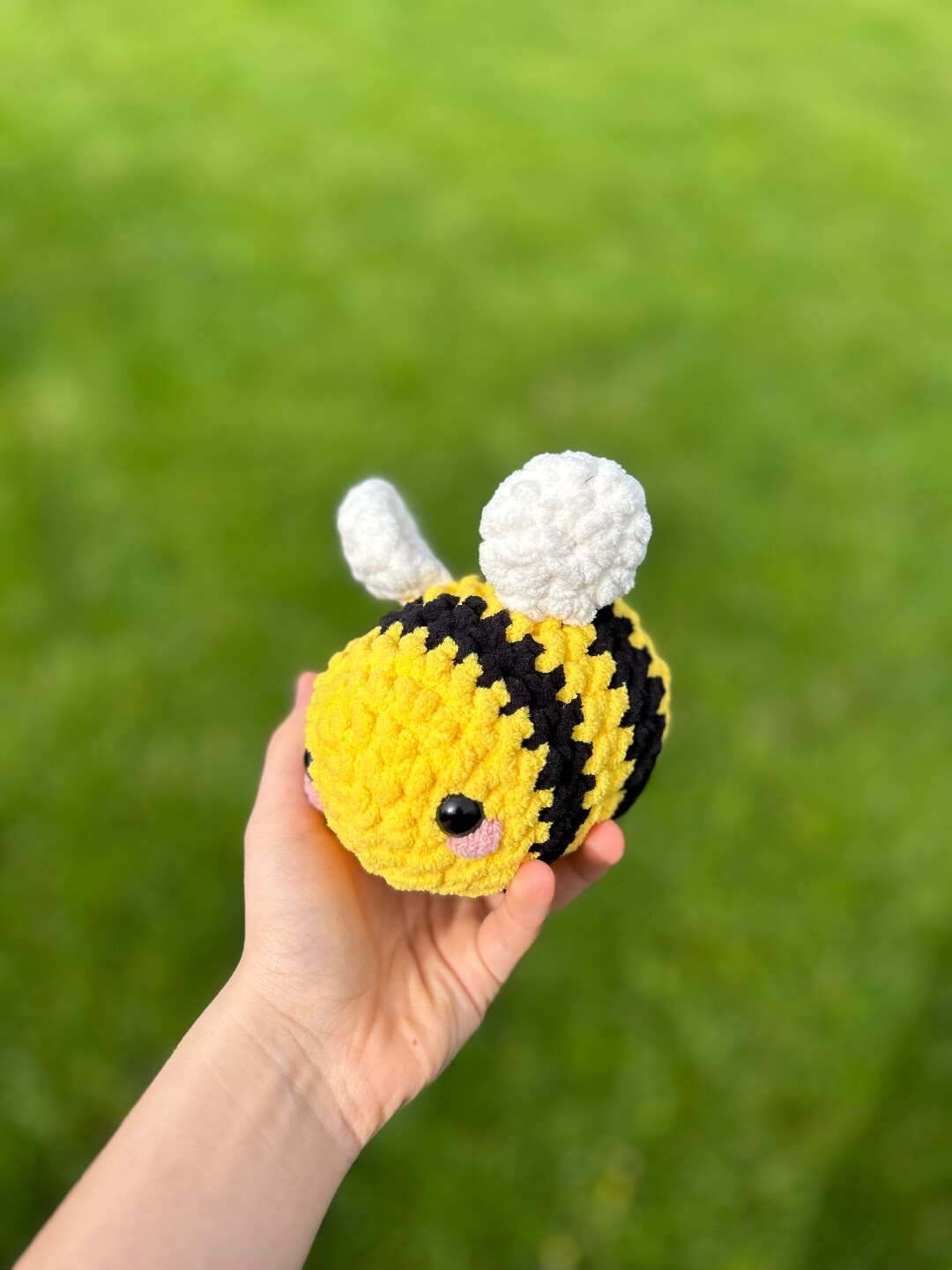 Cute Crochet Bee, Bee Plushie, Crochet Animals, Handmade Plushie ...