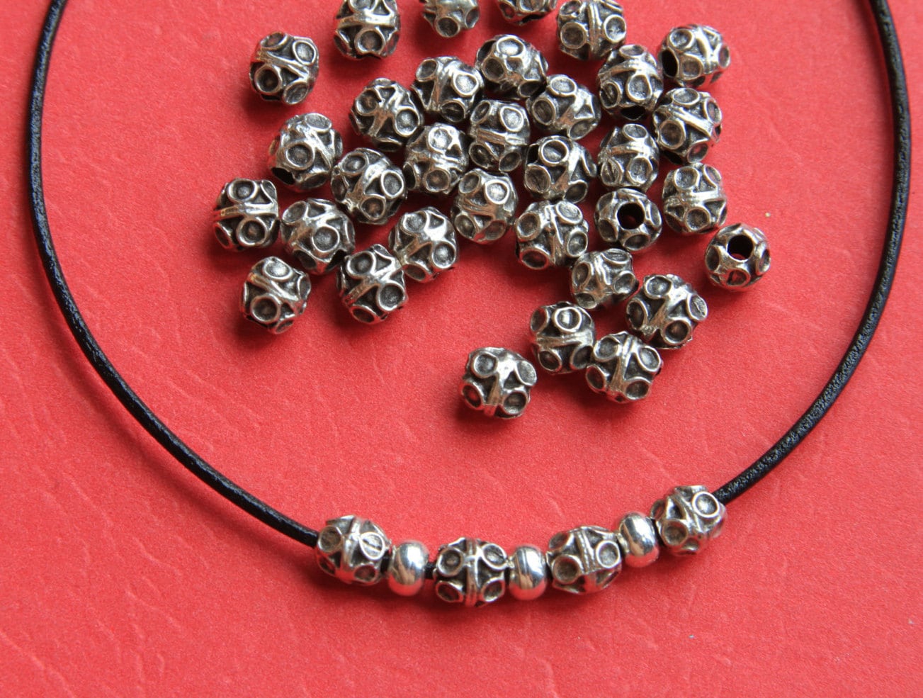 0/2>>made in EUROPE 10 Round Metal Beads, 8mm Round Bead, 2mm Cord ...