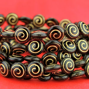 Czp0007>> Czech Glass 10 Flat Swirl Sheashell Beads, Flat Spiral ...