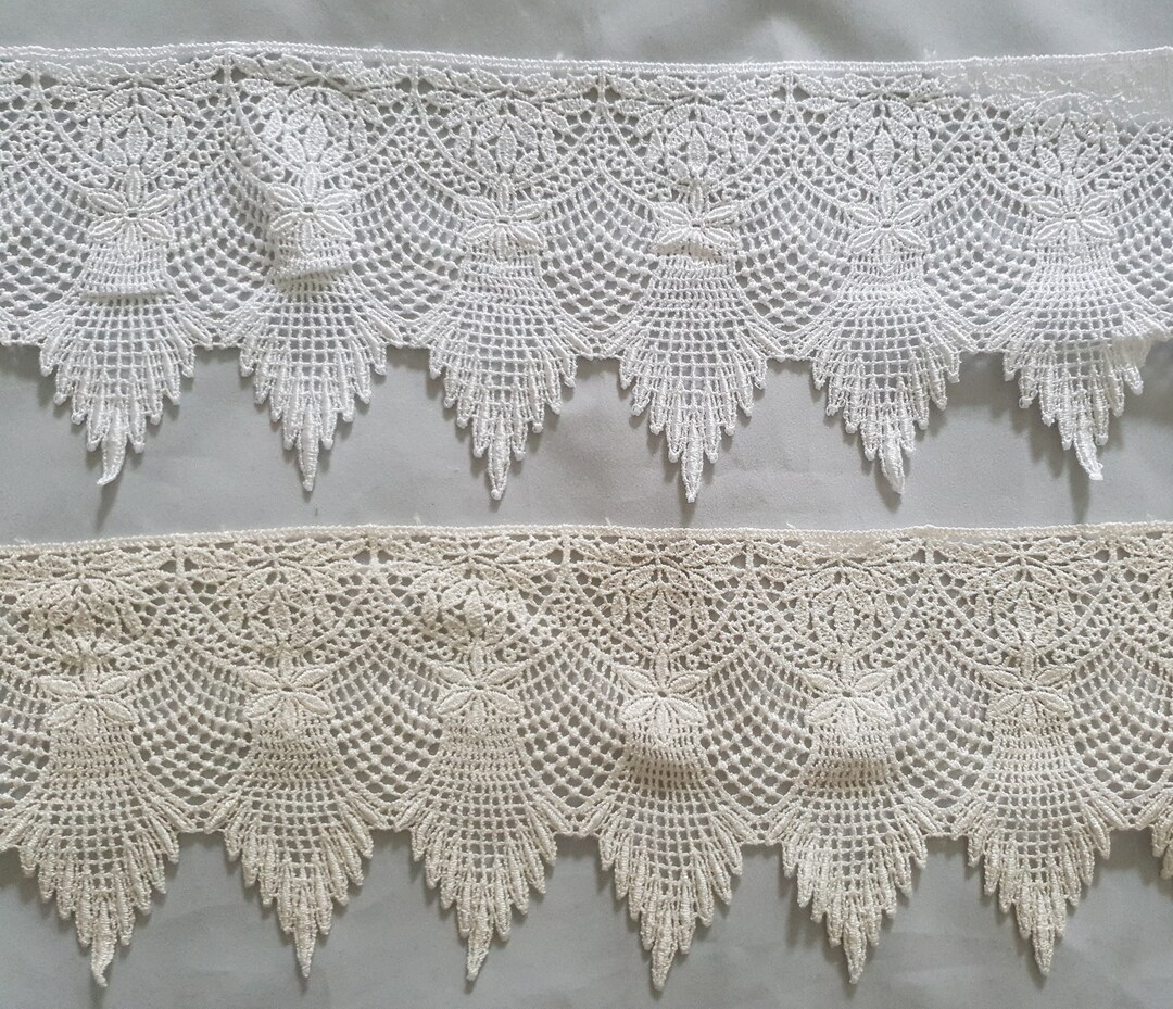 Long Scalloped Lace in White and Ivory. - Etsy