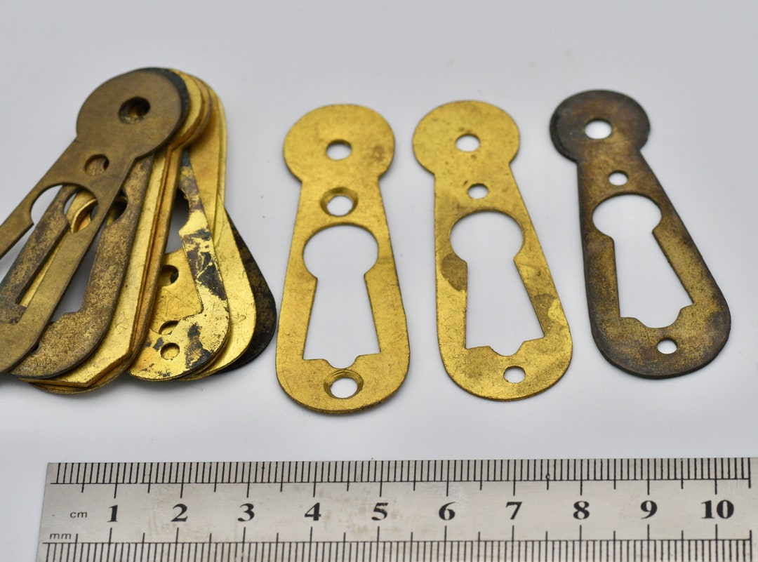 12 Antique Brass Keyhole Escutcheon - Etsy