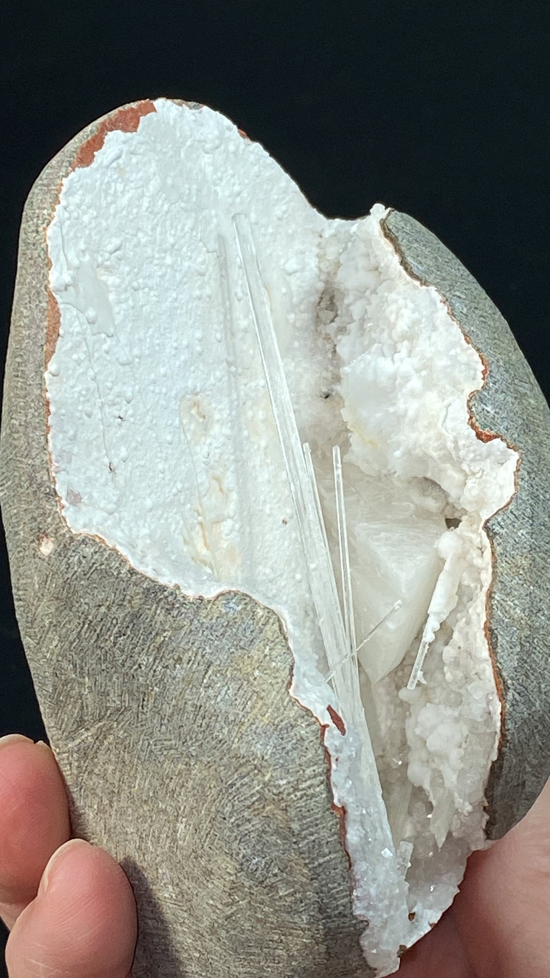 Scolecite Crystals With Heulandite, Mordenite & Quartz in Trimmed ...