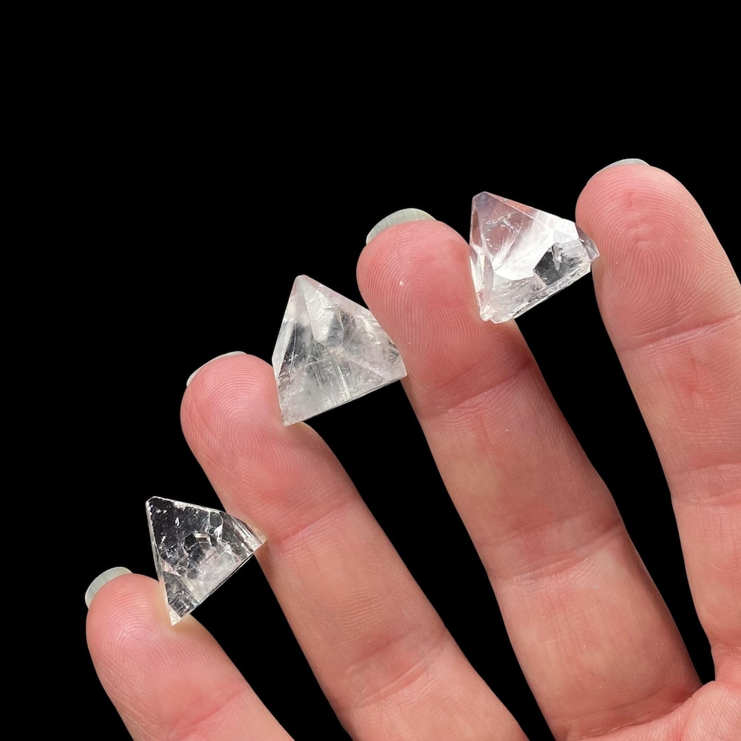ONE Clear Apophyllite Crystal Point, Brilliant Luster, Four Sizes ...