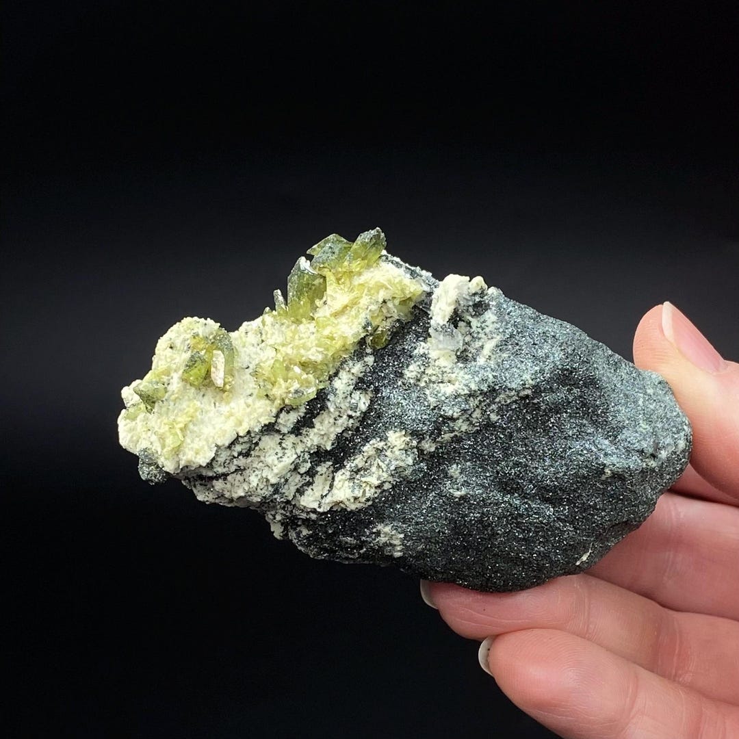 Alpine Type Titanite Sphene Crystals With Colusite, on Matrix - Etsy