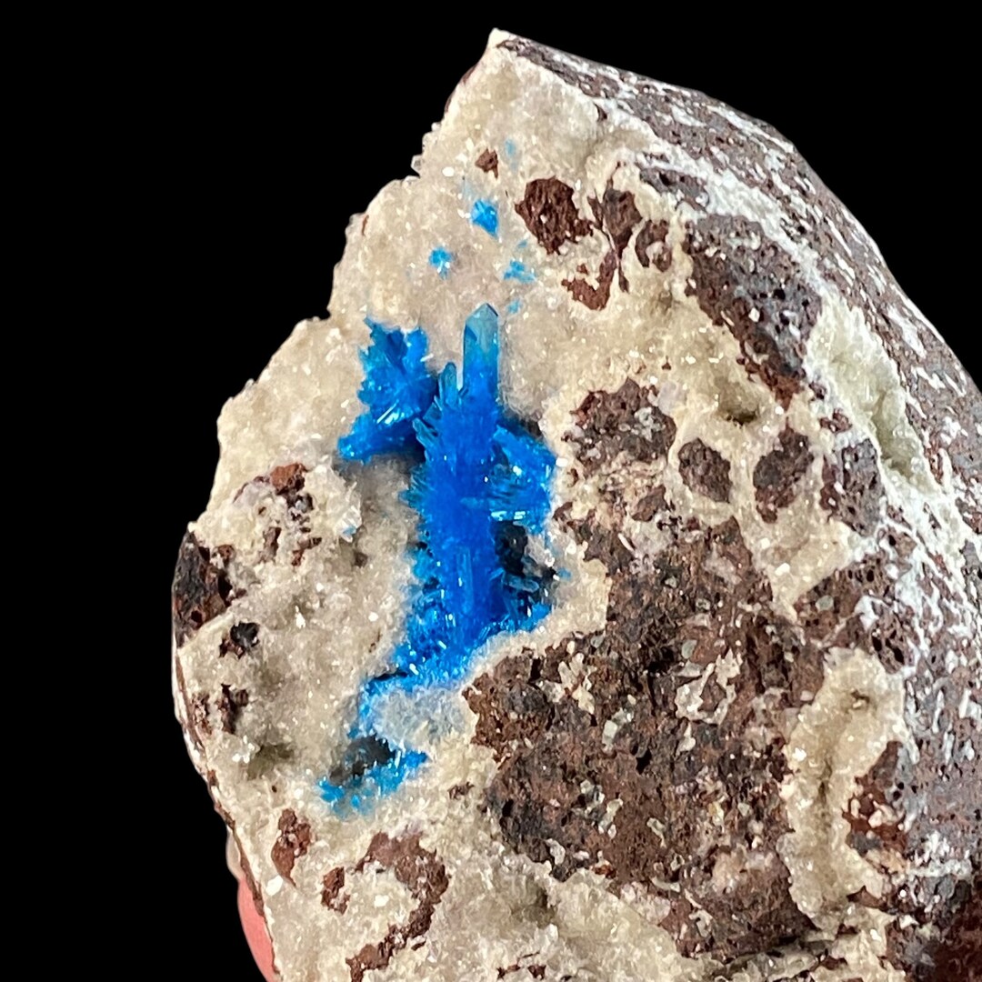 Vibrant Blue Pentagonite Cluster With Druze Stilbite on Matrix - Etsy