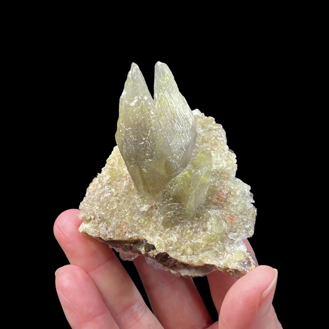 Twin Scalenohedral Dogtooth Calcite With Fluorite, Fluorescent With ...