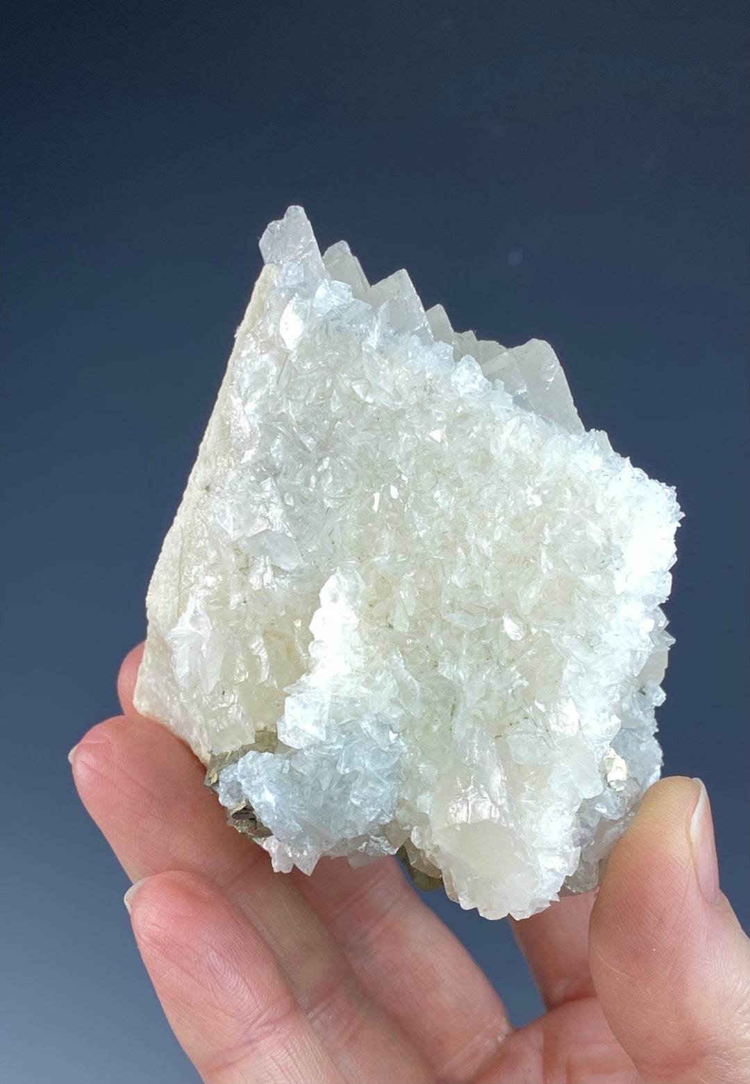 Fluorescent Rhombic Mangano Calcite With Pyrite and Quartz From Trepça ...