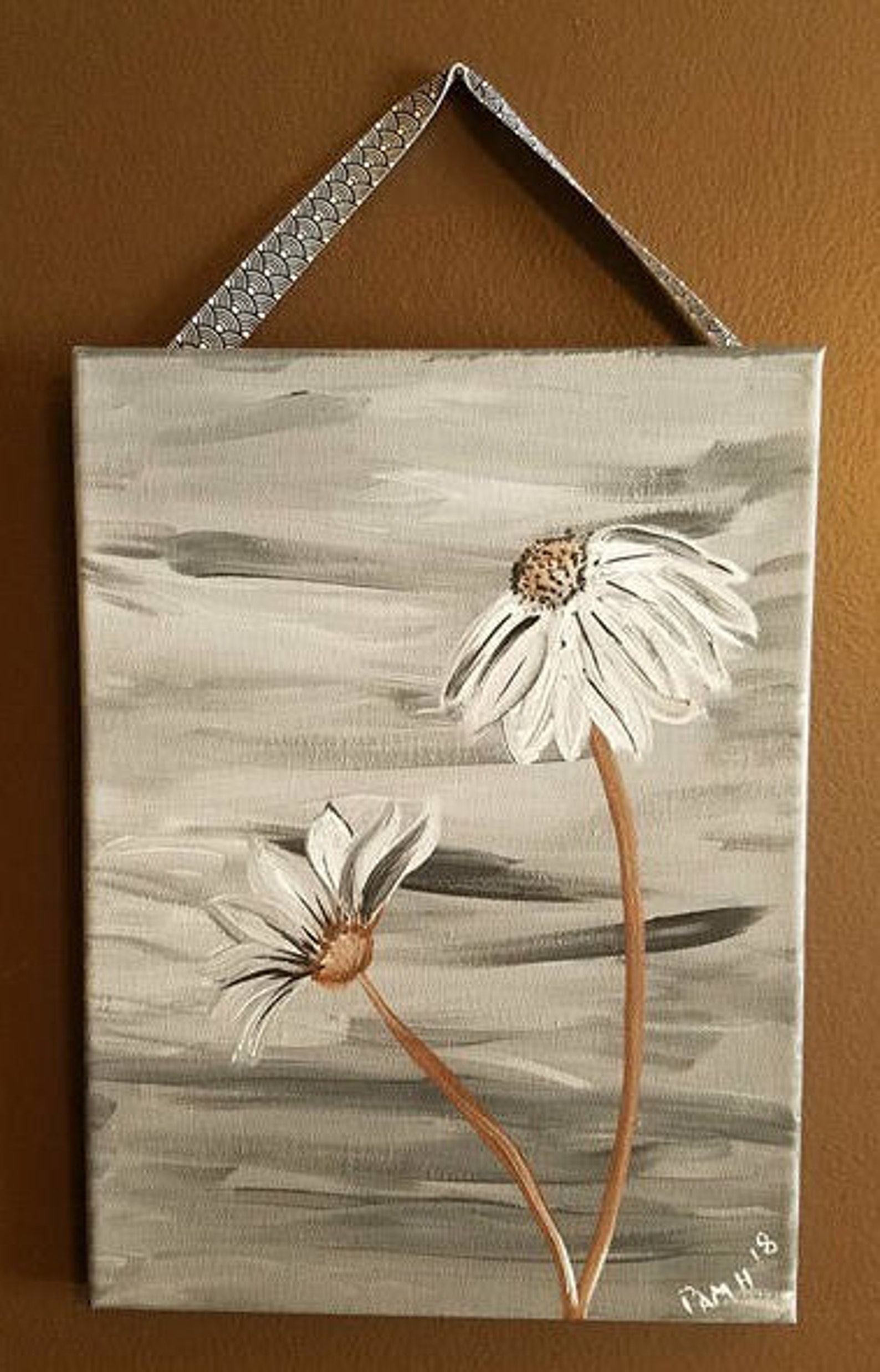 Grey Daisies Canvas - Etsy