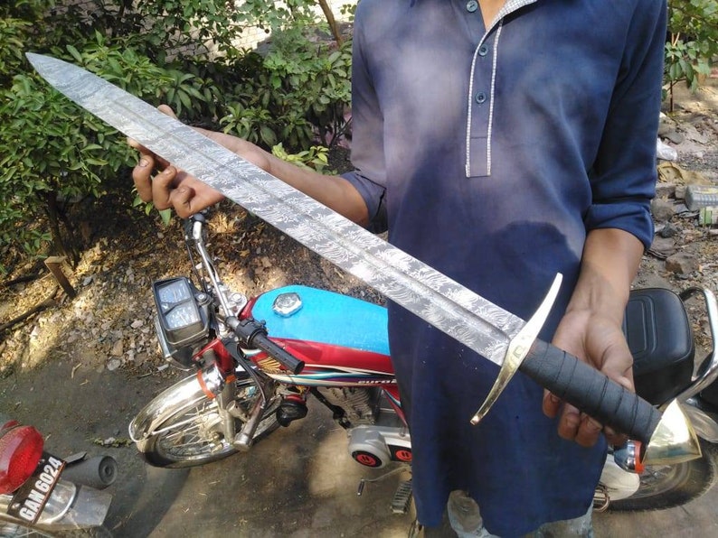 Handmade DAMASCUS sword with leather sheath | Etsy