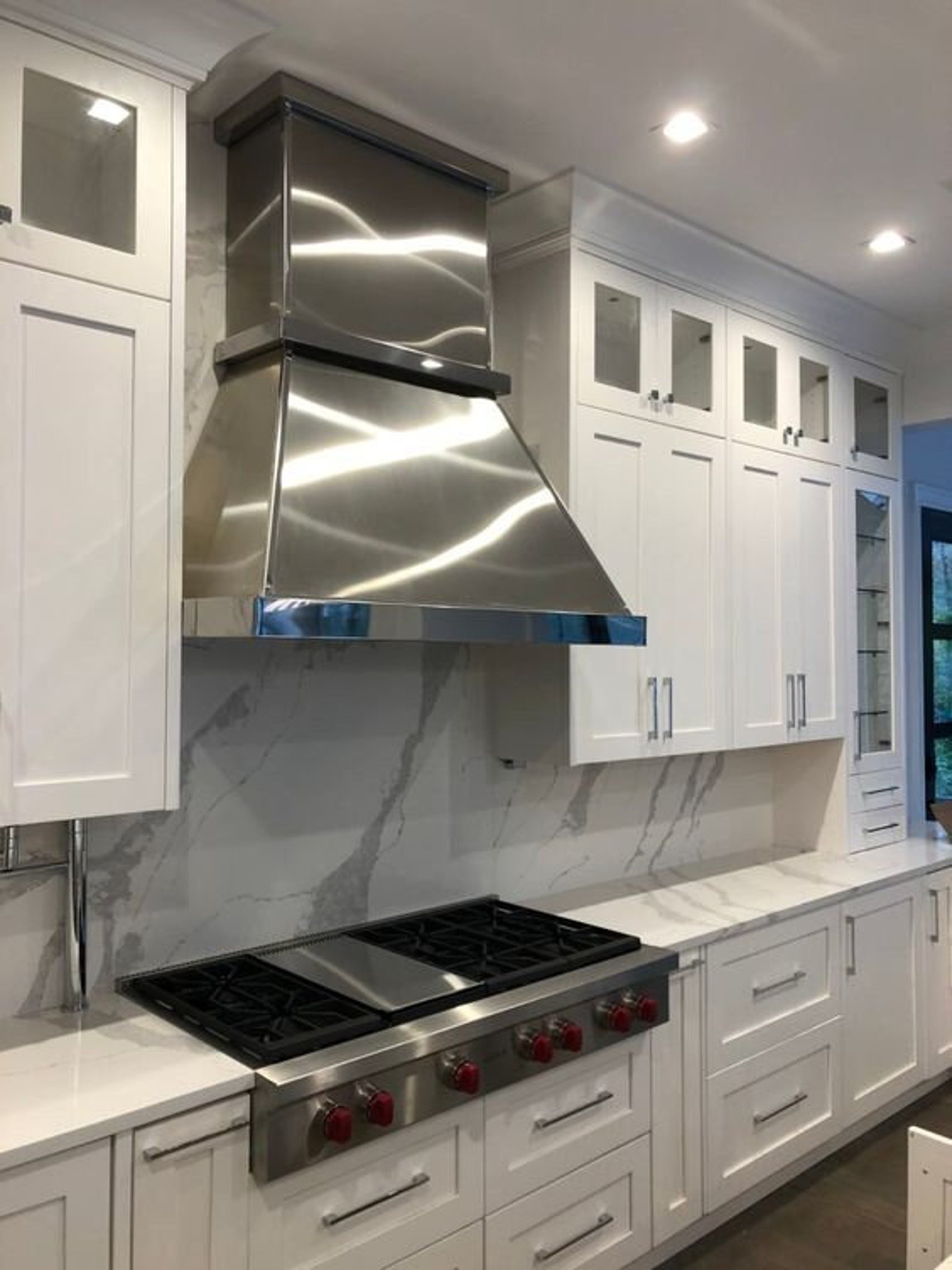 Customizable Wall Mount Range Hood in Stainless Steel With Mirror ...