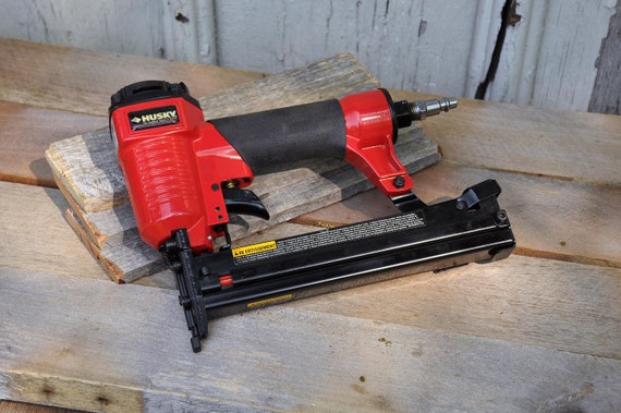 HUSKY F32 18 Gauge Brad Nail Gun
