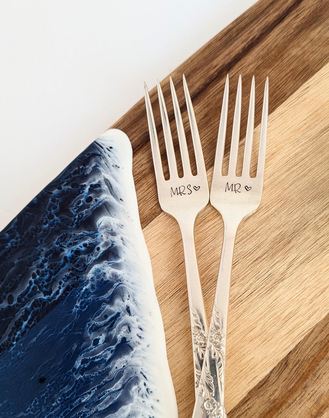 Wedding Fork Set : Mr. and Mrs. Forks | Personalized Wedding Gift ...