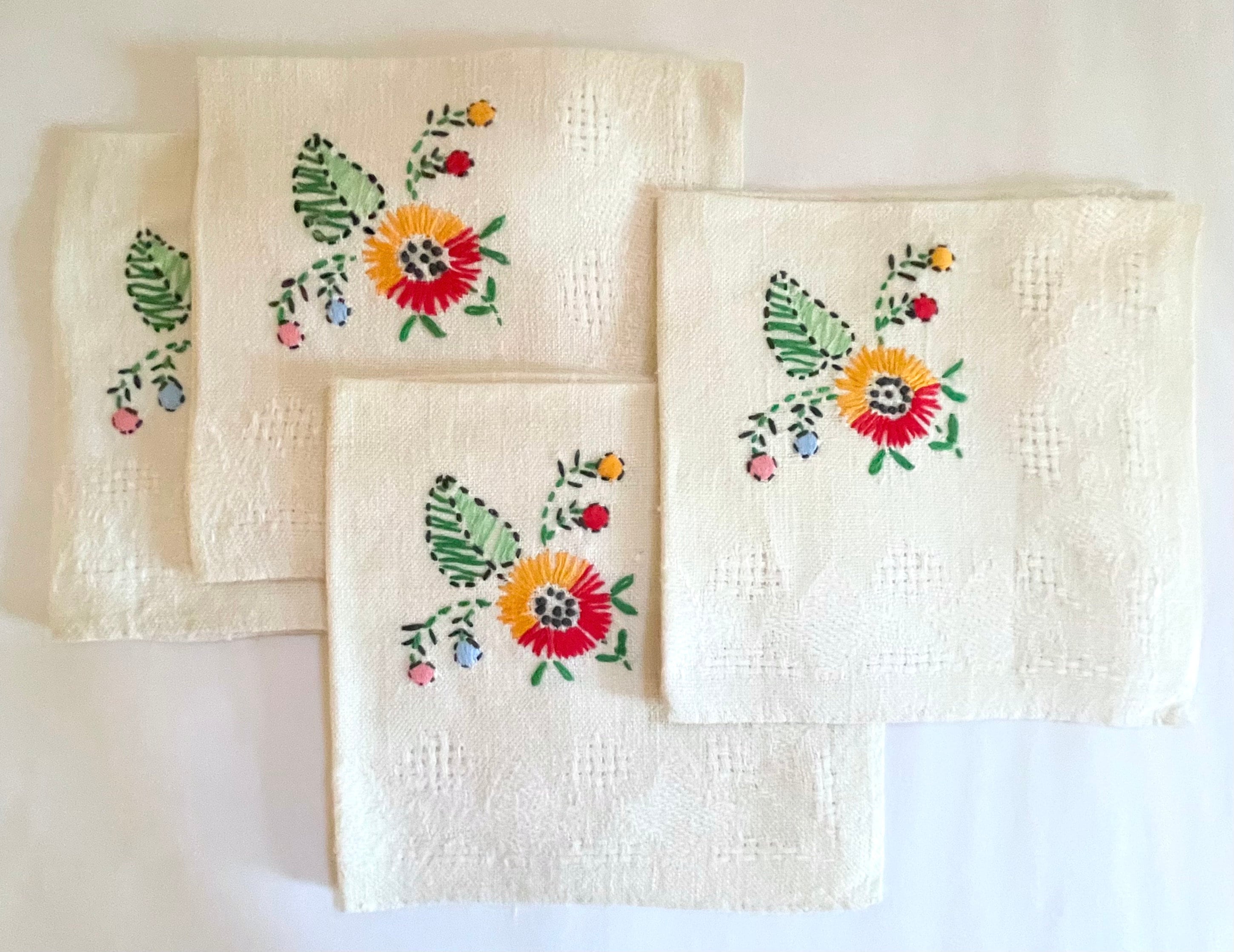Vintage 1930s-1940s Hand-embroidered Linen Napkins, Set of 4 - Etsy