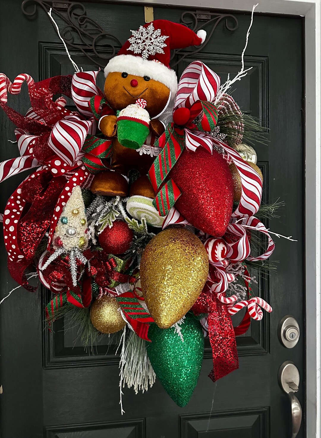 Christmas Wreath, Elf Wreath, Candy and Elf, Light Bulbs and Elf - Etsy