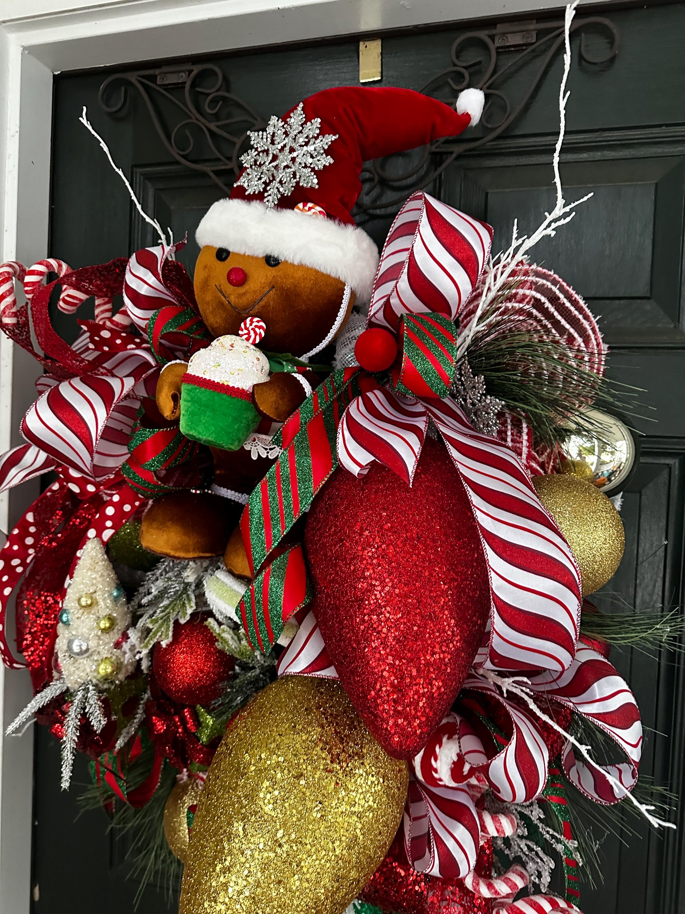 Christmas Wreath, Elf Wreath, Candy and Elf, Light Bulbs and Elf - Etsy